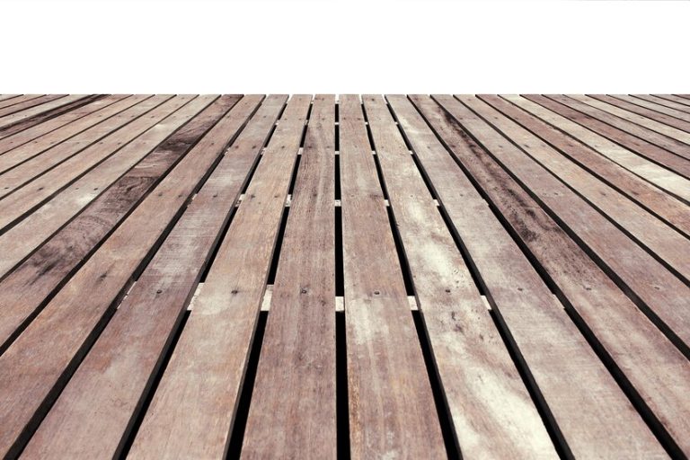 Decks de madeira: como escolher o modelo ideal para transformar seu ...
